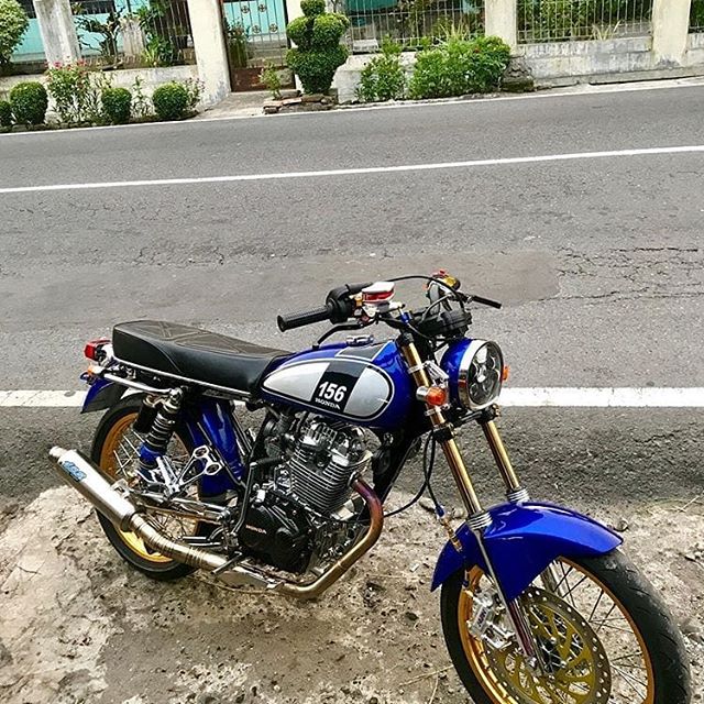 20 Gambar HD Modifikasi CB 100 Warna Biru Terbaru 2020