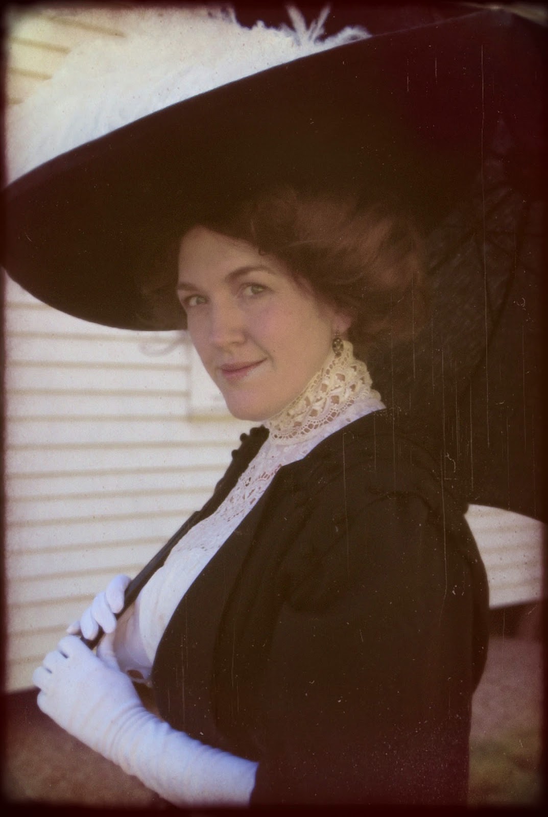 Festive Attyre: Edwardian half-mourning dress pics