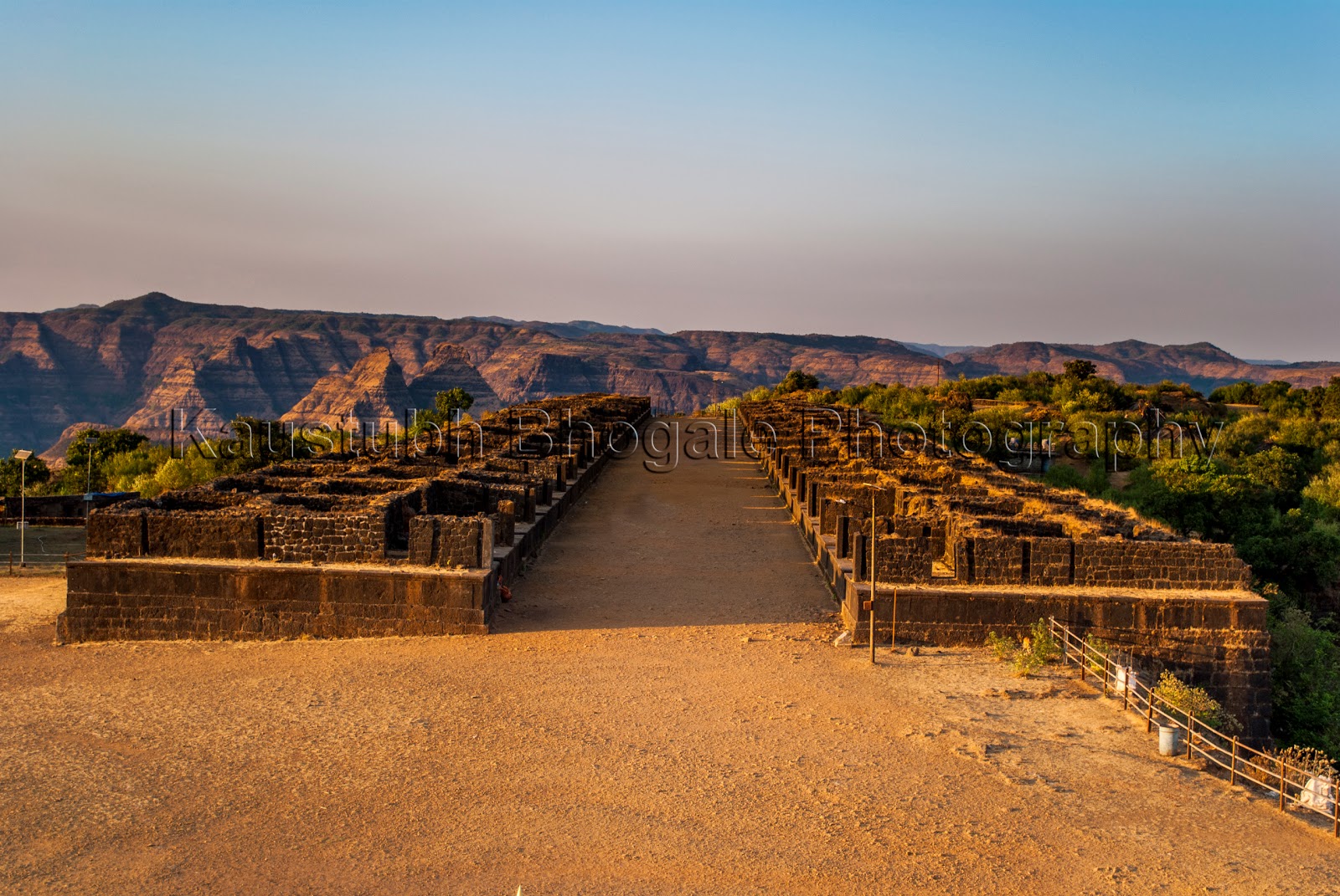 travelogue: Gibraltar of the East, Fort Raigad_March 22-23, 2014