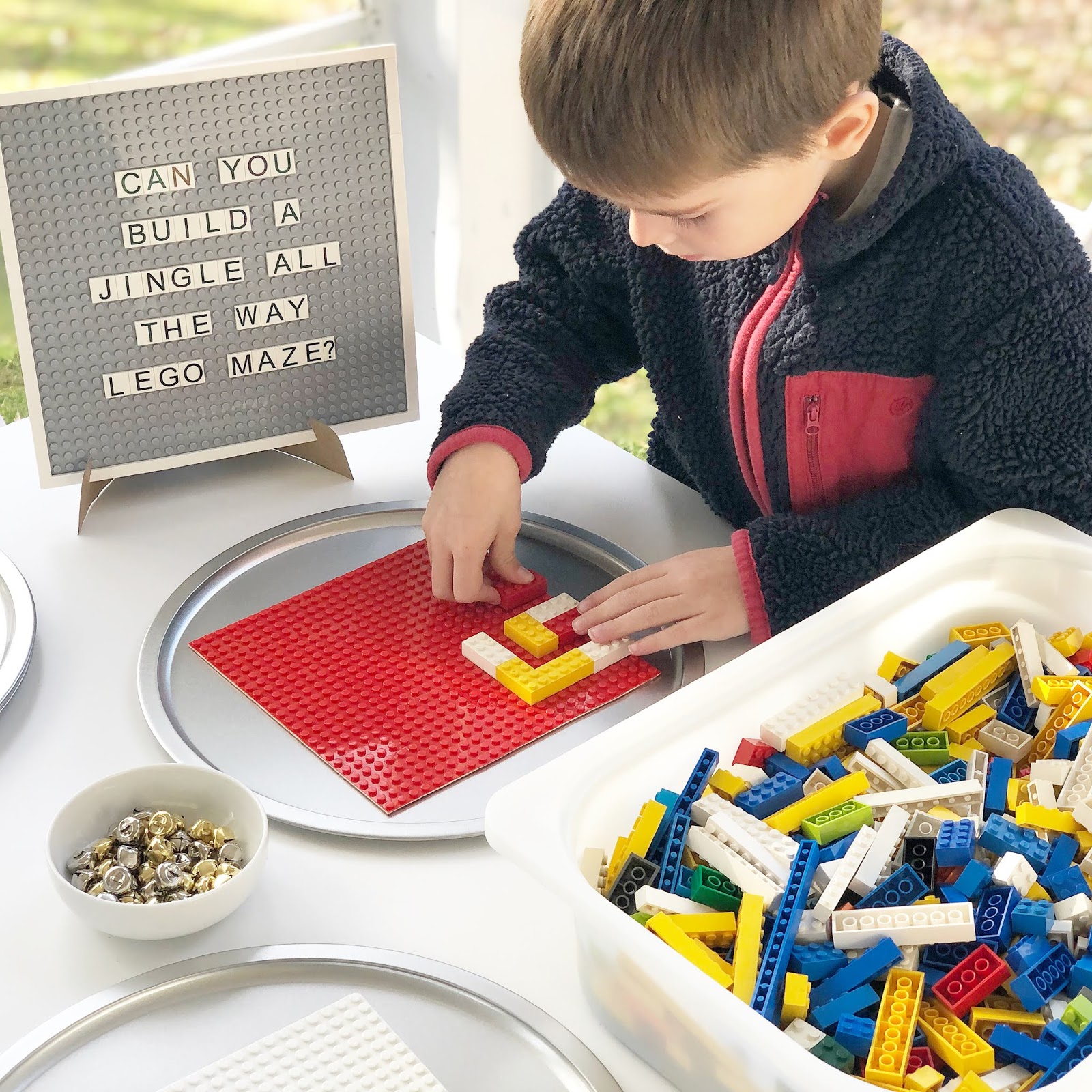 Find the Little Mind: Jingle All the Way LEGO Maze
