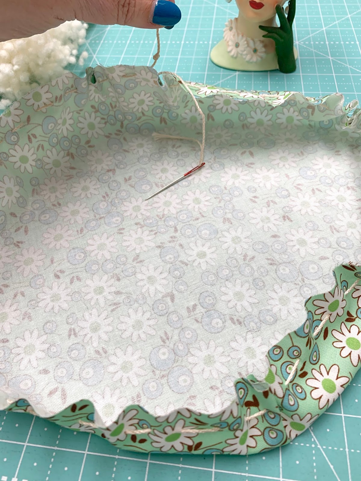 Bee In My Bonnet: Vintage Block Along - Block Six - Vintage Lily Block ...