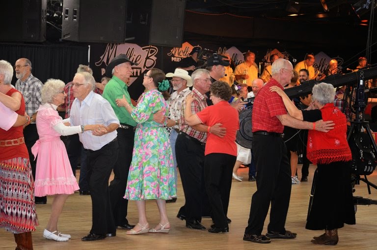 Back40 -bringing back the old ways: Young and Old Dancers at Mollie B's ...