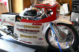 RoyalEnfields.com: Bonneville Bullet races for world's fastest Indian ...