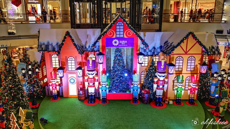 oh{FISH}iee: Malaysia's Tallest Christmas Tree in Suria KLCC