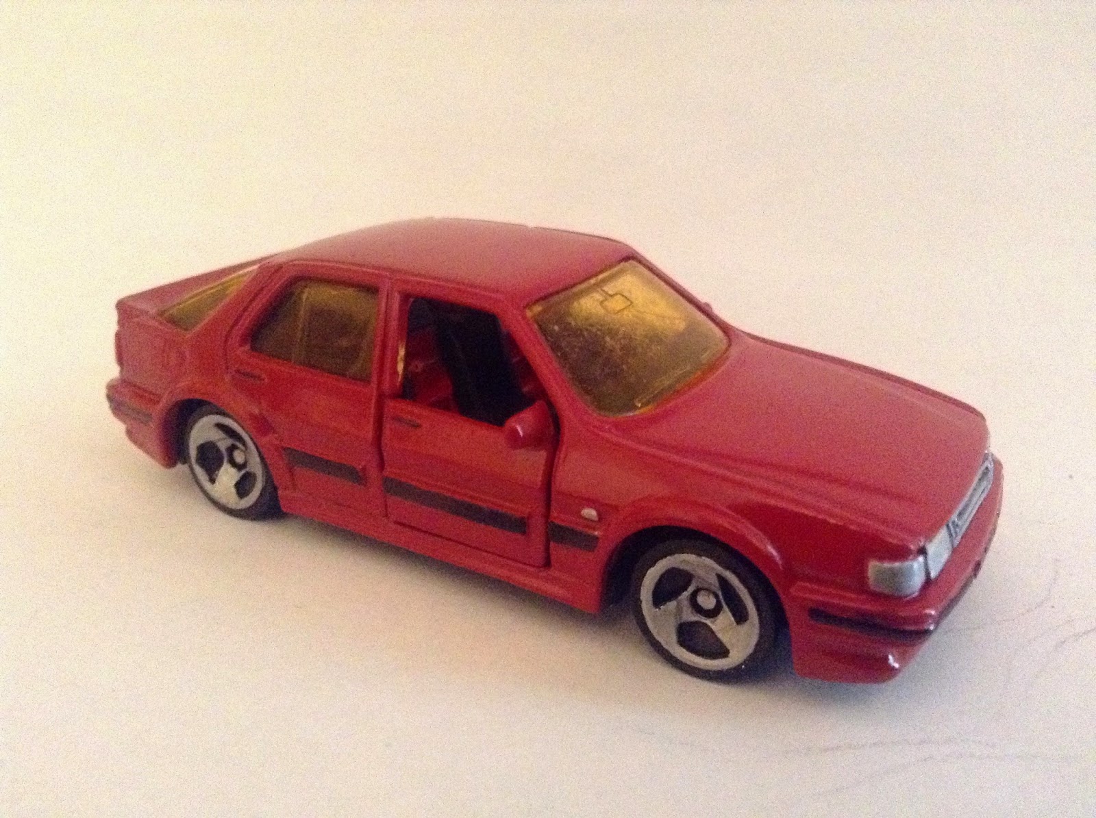 LA's Diecast Blog: Matchbox Saab 9000 Turbo Custom/Restoration