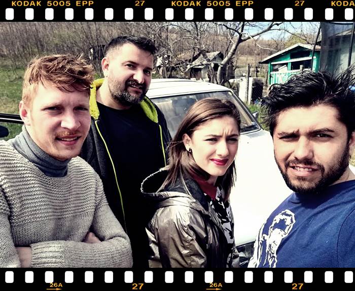 WIKI: 3CHESTII un serial de comedie din online cu episoade noi la KANAL ...