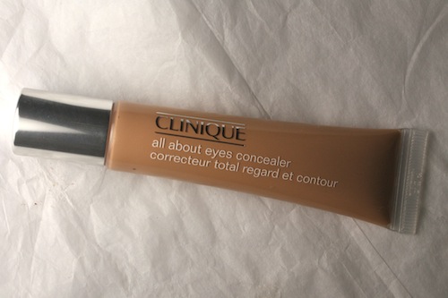 TINAMARIEONLINE: Clinique All About Eyes Concealer Review
