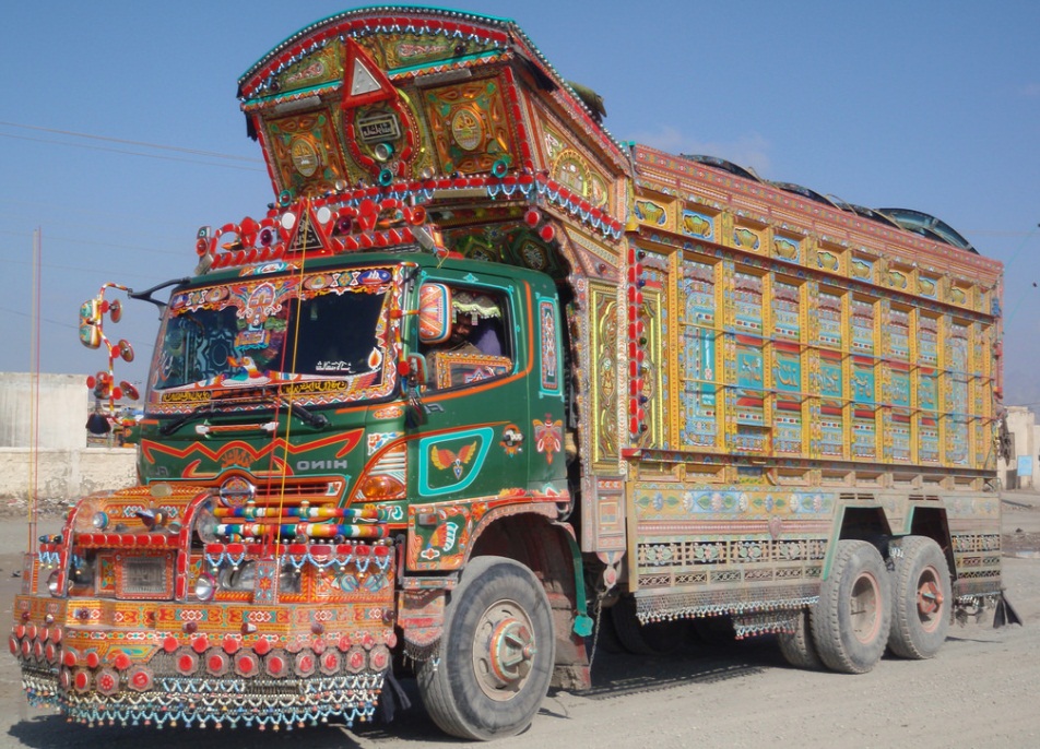 Monster Bego: Modifikasi Truck Dari Berbagai Negara Paling Unik & Keren ...