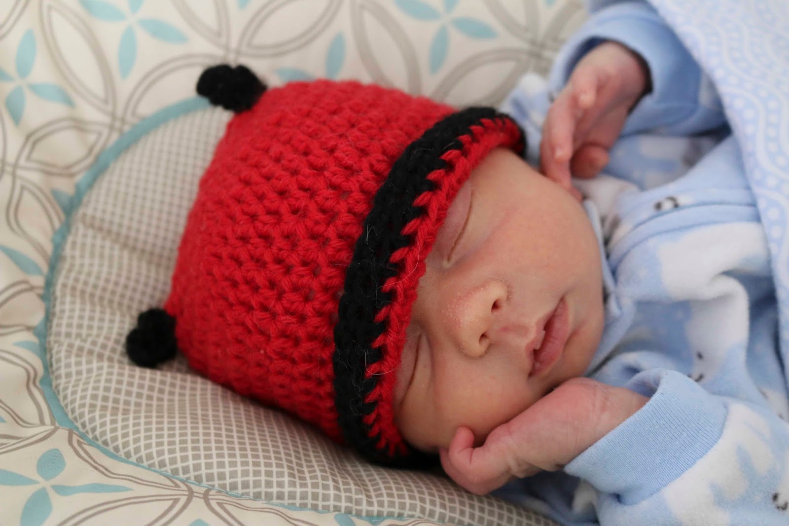 ChemKnits: Behind the Design of the Love Bug Hat