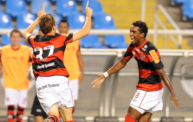 .: Adryan comemora primeiro gol no Campeonato Brasileiro