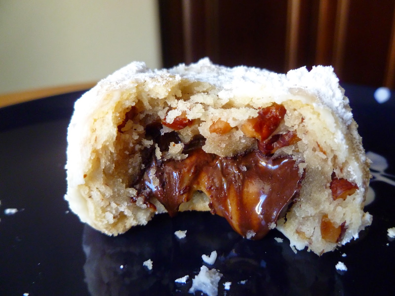 The Pastry Chef's Baking: Stuffed Snowballs