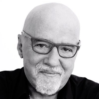 Escritor Paulo Coelho uma das maiores referências do Brasol ...