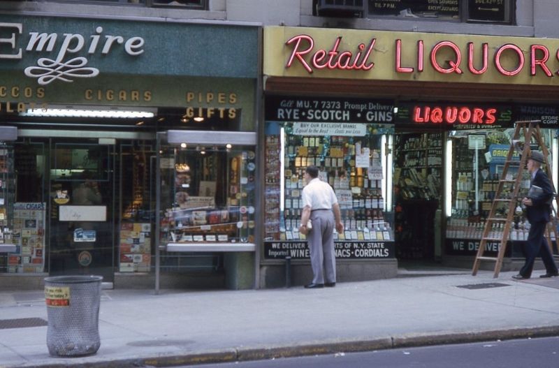 50 Amazing Color Photos Capture Street Senes of New York in the 1960s ...