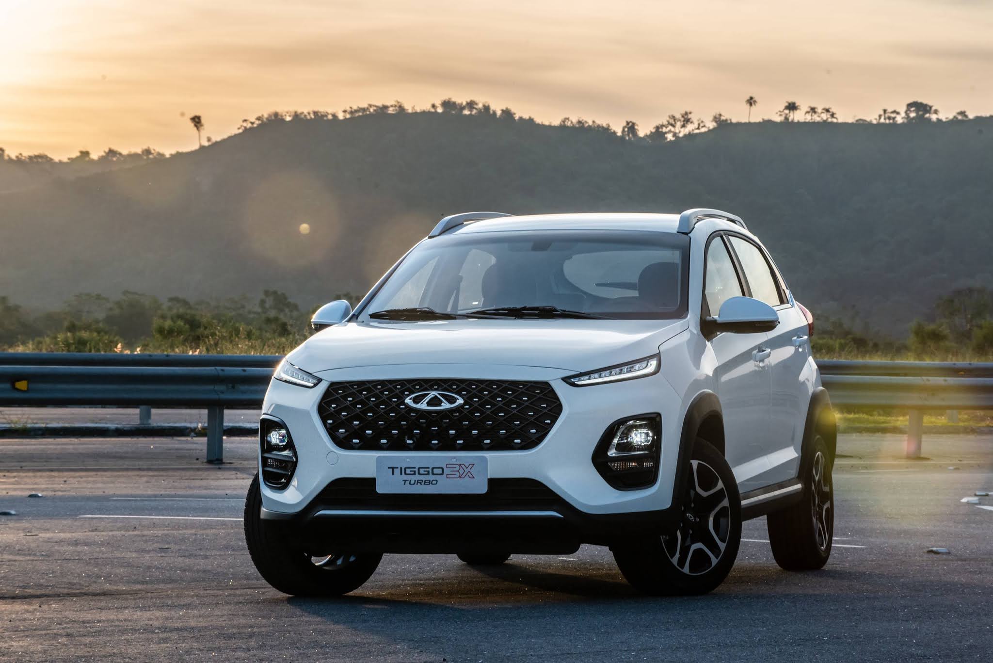 Caoa Chery Tiggo 3X Turbo: como sai frente a T-Cross e Tracker?