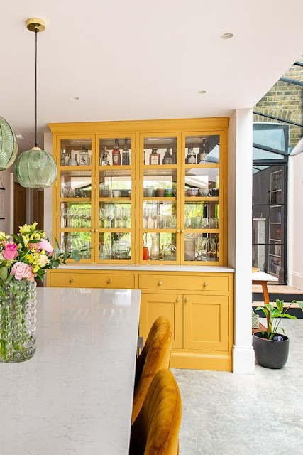 Eye For Design: Mustard Colored Interiors.......Tasteful And Trendy