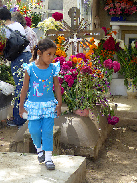 Oaxaca-The Year After: Muertos - The Children of San Antonino