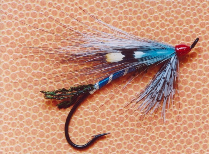 Artificial flies for fishing drawings and paintings: Pictures of ...