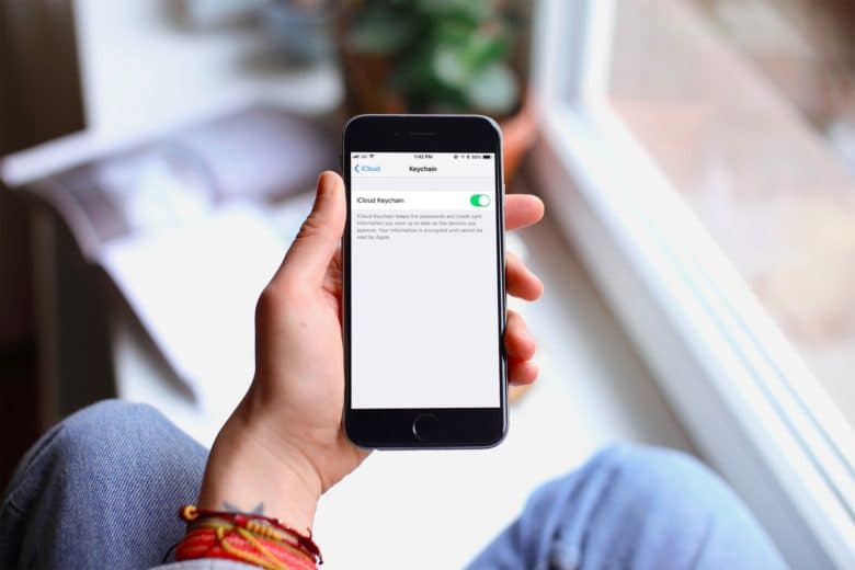 How To Transfer Email Accounts From A Mac To An IPhone how-to-transfer-email-accounts-from-a-mac-to-an-iphone