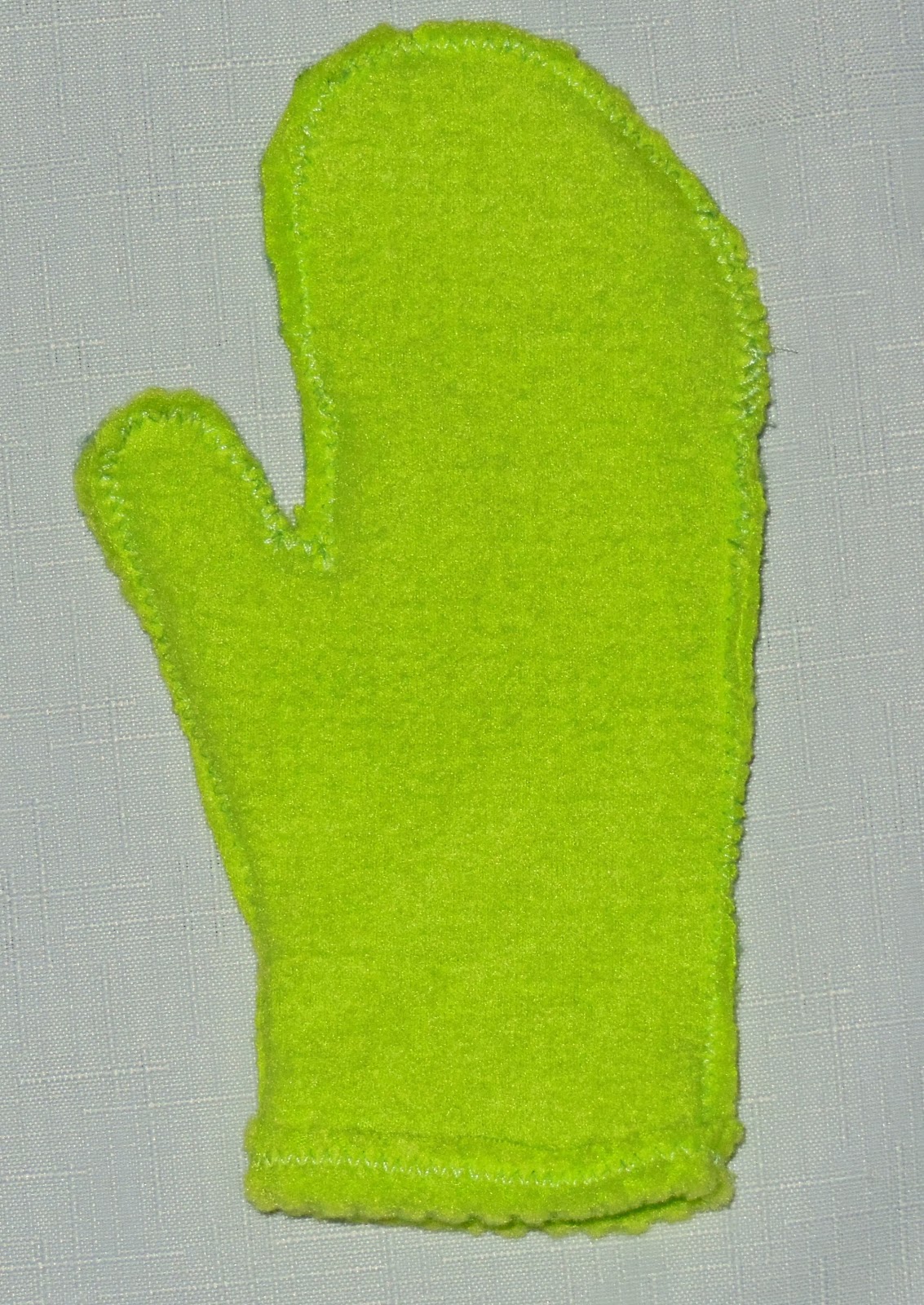 My Fabric Obsession: Fleece Hat, Scarf, Mittens Tutorial - Easy!