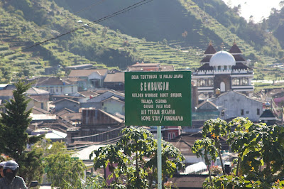 Pesona Sikunir dan Desa Sembungan, Desa di Negeri Kayangan Dieng ...