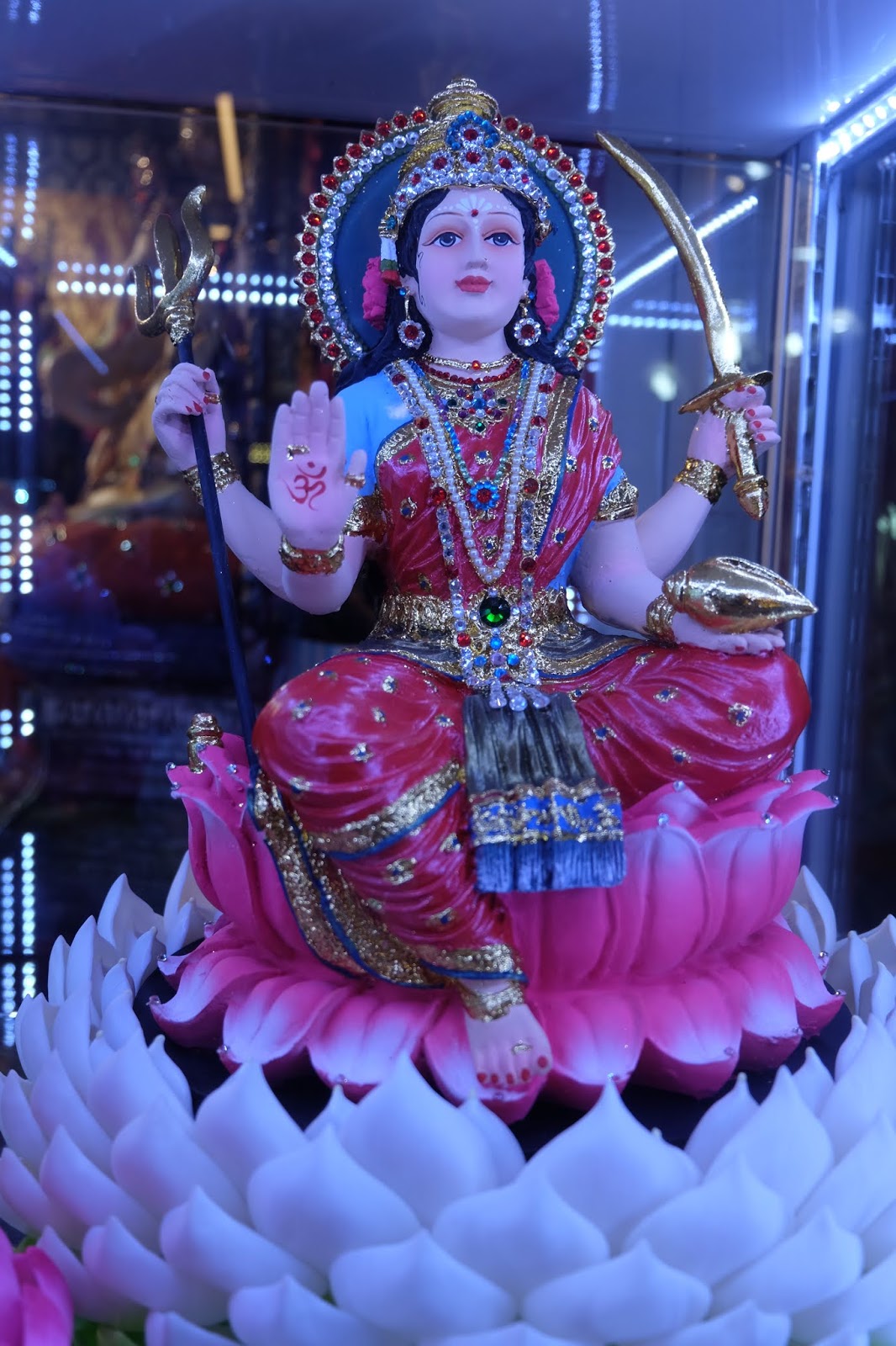 Kee Hua Chee Live!: VISITING THE GODS AND GODDESSES AT JJ MALL AND THE ...