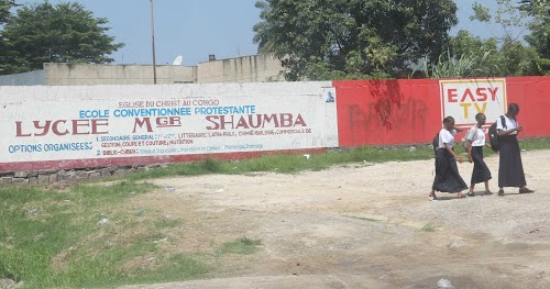 Kinshasa : des écoles remboursent les frais scolaires aux parents | BA ...