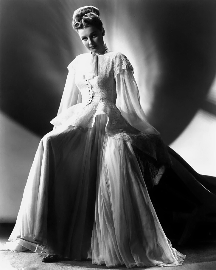 Slice of Cheesecake: Ann Sheridan, pictorial