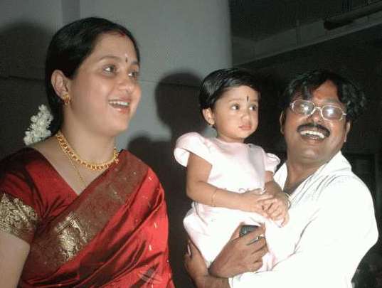 All World Wallpapers: Devayani Family Photos