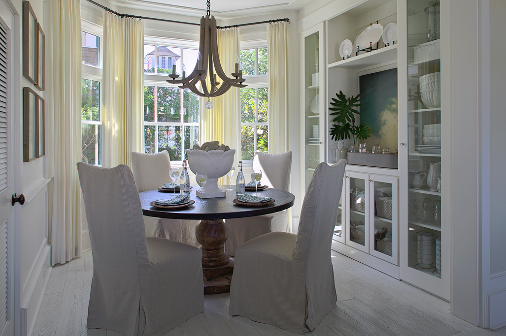 D e c o r a r e : A world of timeless classics: Urban Grace Interiors