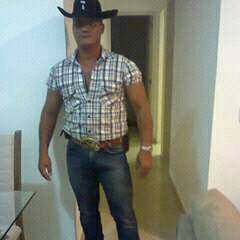 Casinha da Piroca: Macho gostoso, hétero e roludo!