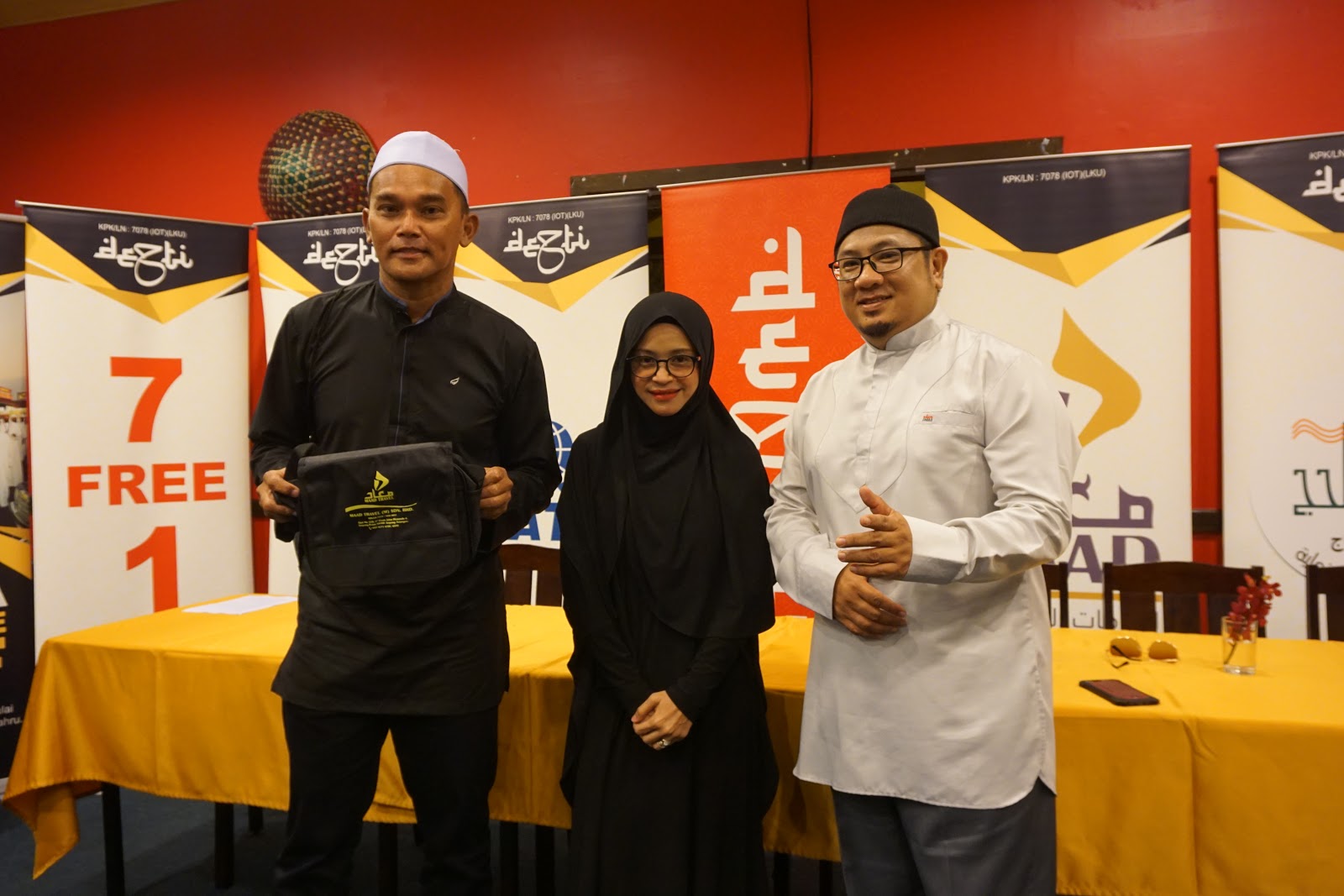 NOORKHIRIAH, AZHAN RANI DAN AZADAN RABBANI IKON UMRAH DE HEARTY 2019