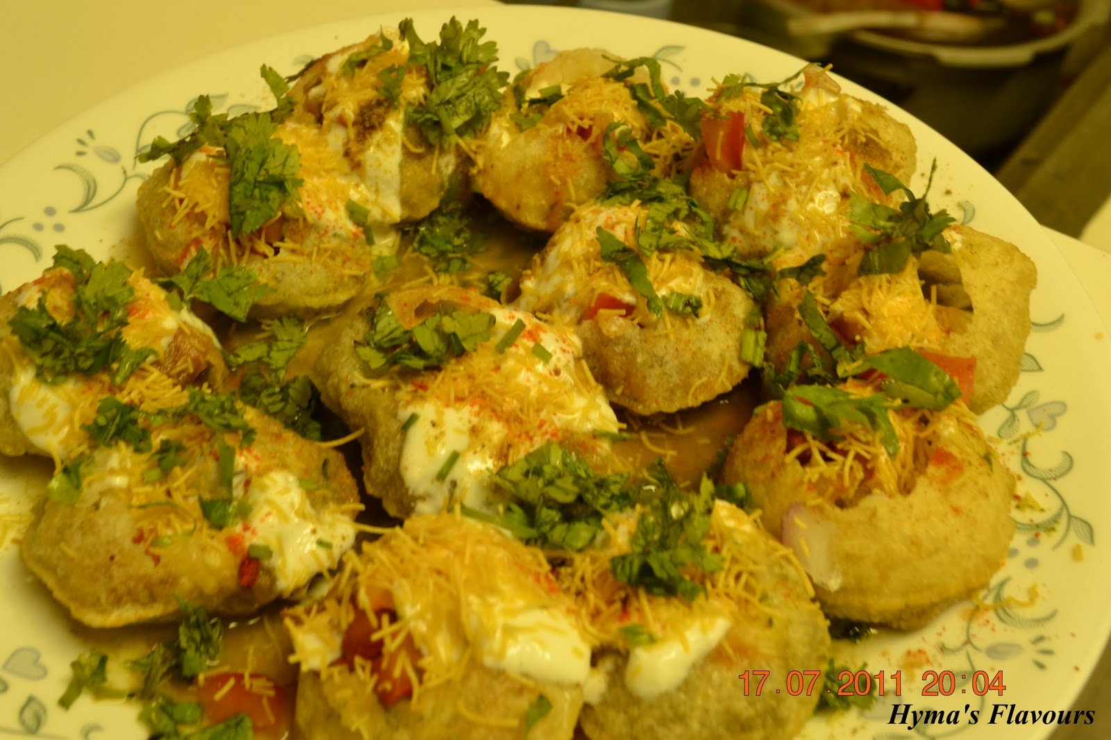 Hyma's Flavours: Dahi Batata Puri