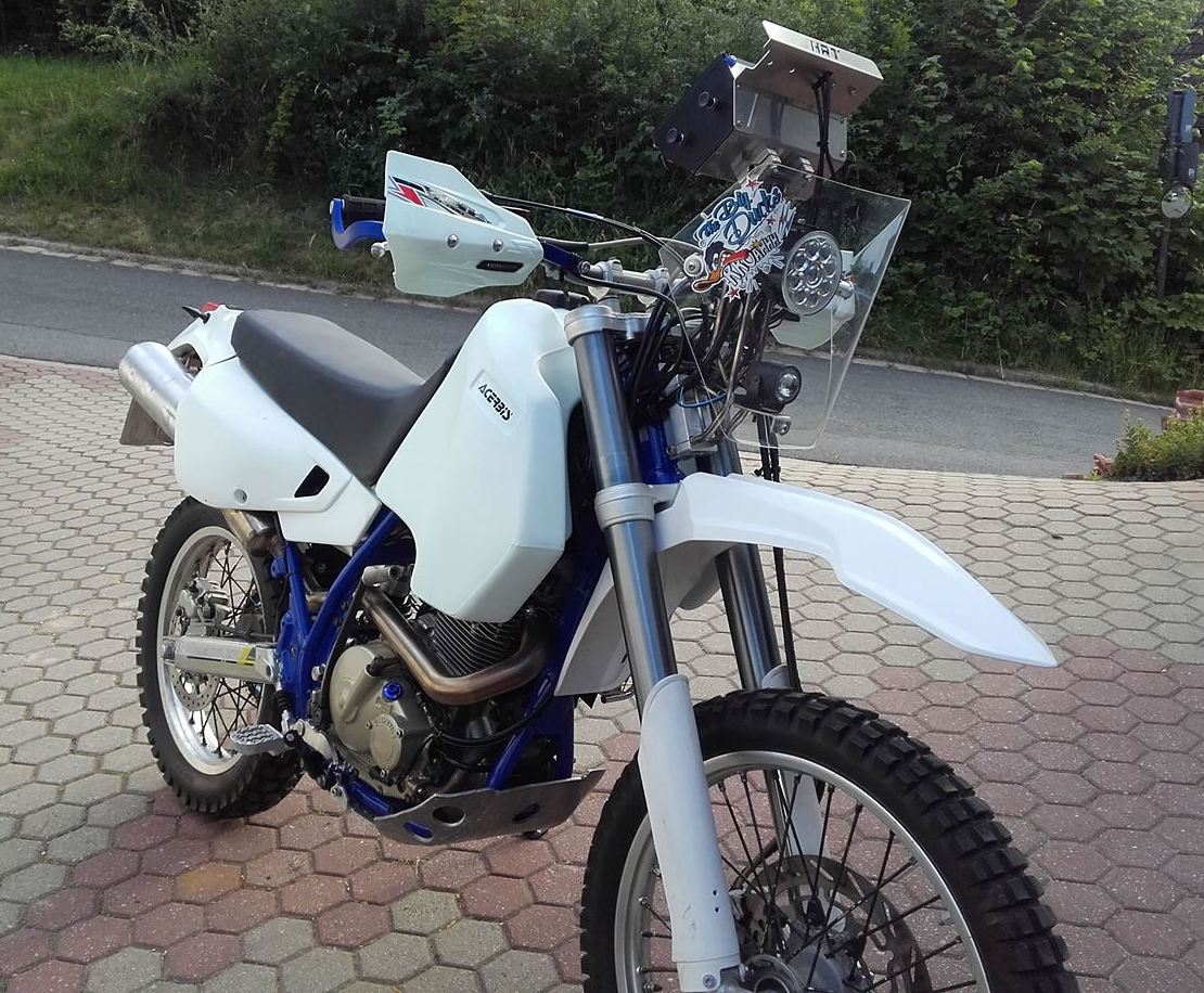 Der SUZUKI DR RALLYE & DR CUSTOM BIKE BLOG: Ist das wirklich?...eine DR ...