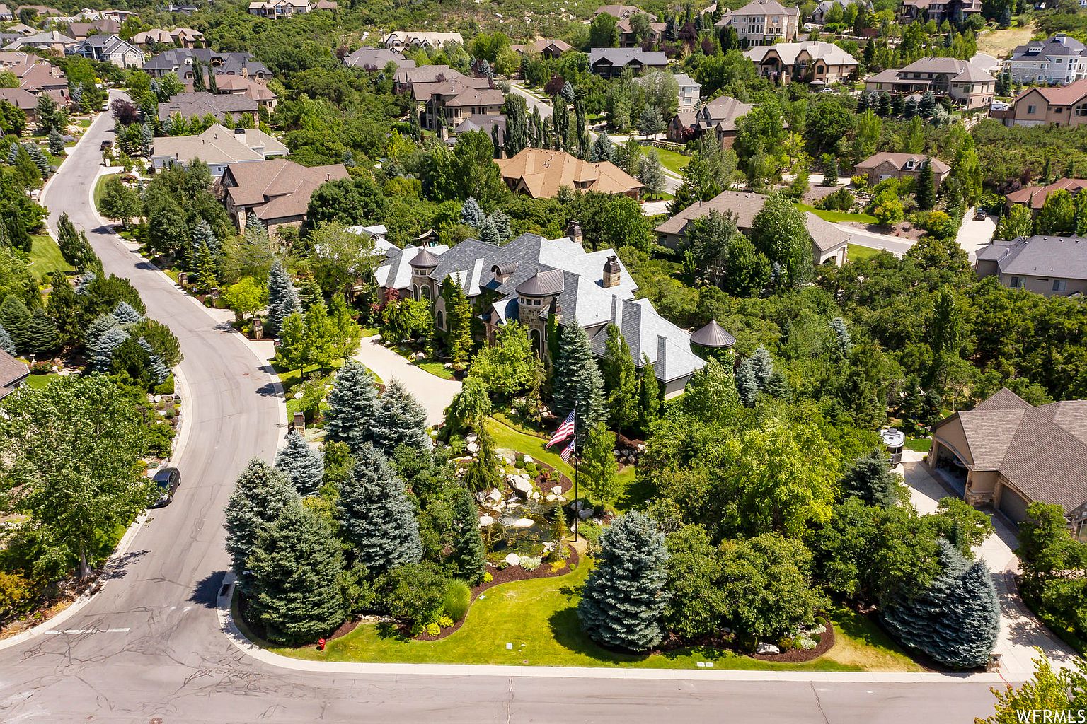 THE AMERICAN MAN$ION: 14,000 Square Foot Stucco and Stone Mansion In ...