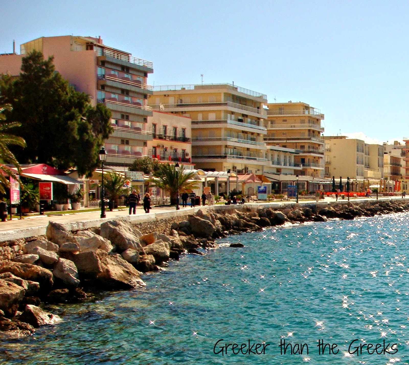 Greeker Than The Greeks: Loutraki: A walk around the harbour