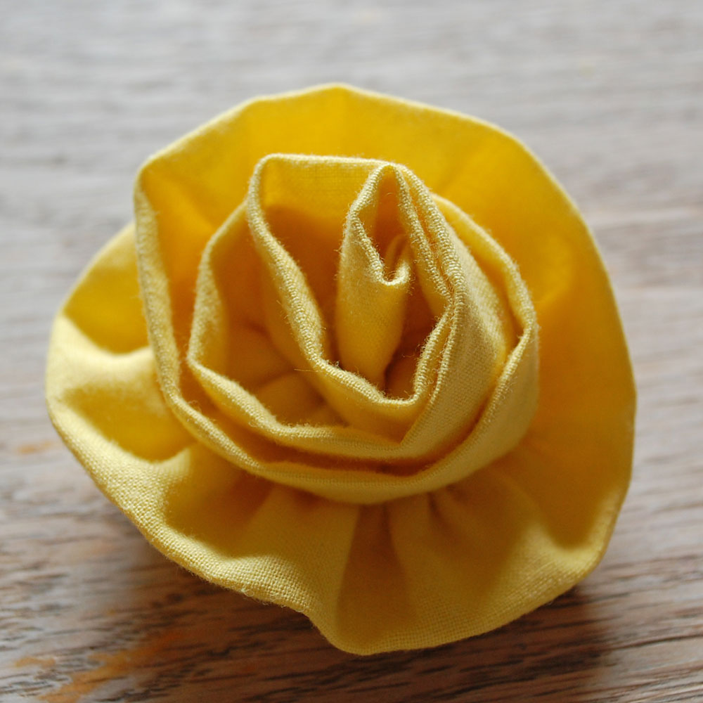 Tangled Threads by Jen: Fabric Rose Tutorial