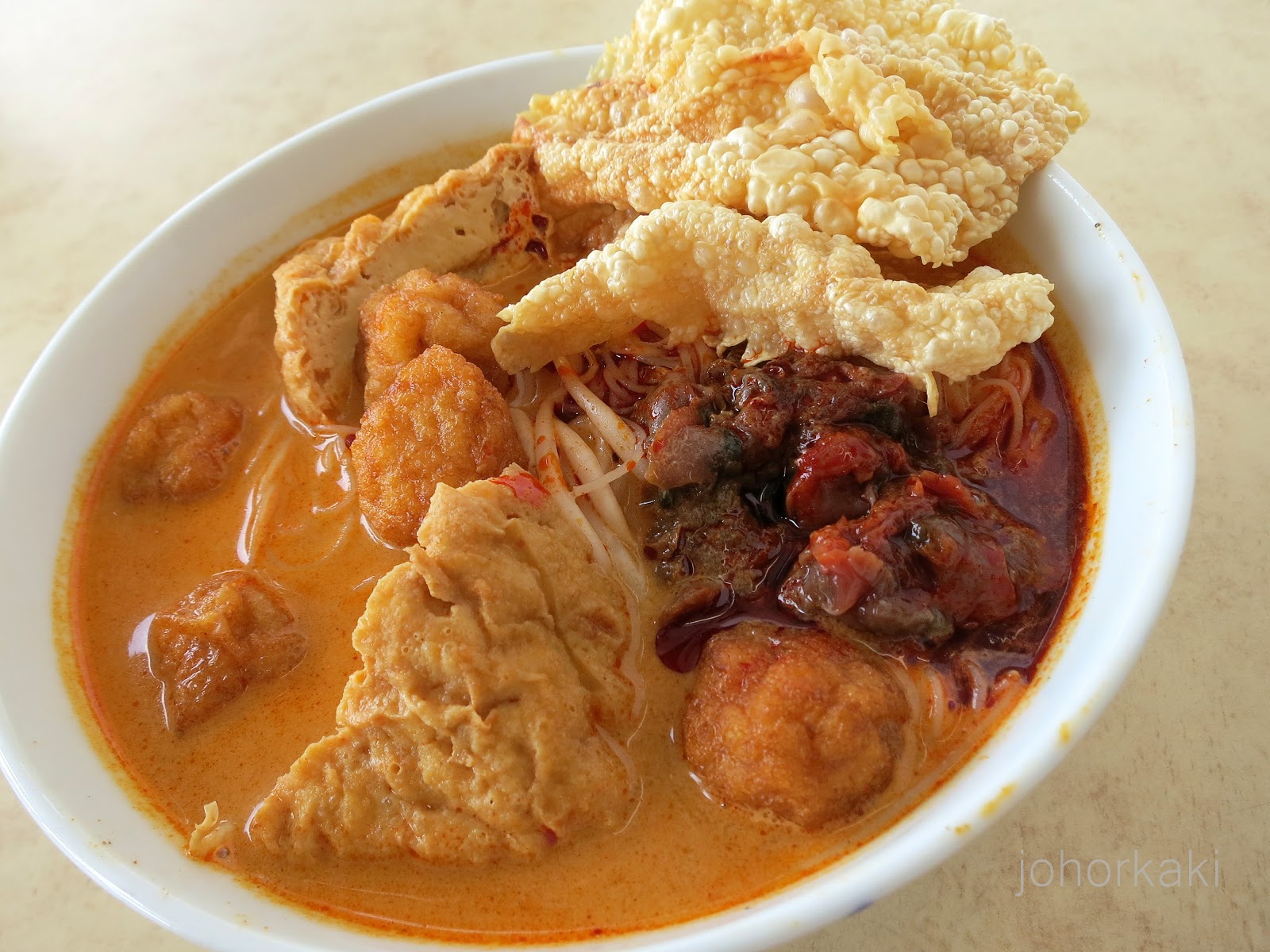 Laksa at Sam Kong 三江 Restaurant in Kampung Ungku Mohsin, Johor Bahru ...
