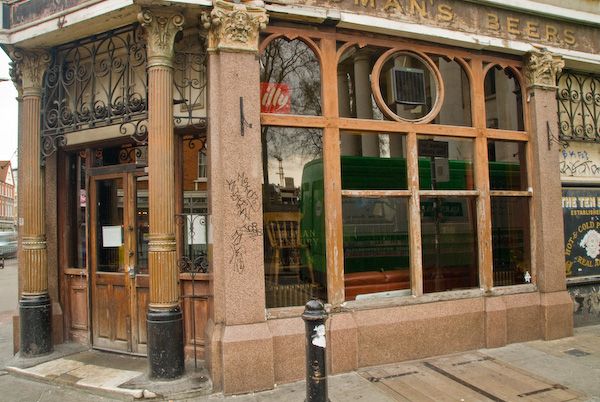 Seeks Ghosts: London: Ten Bells Pub