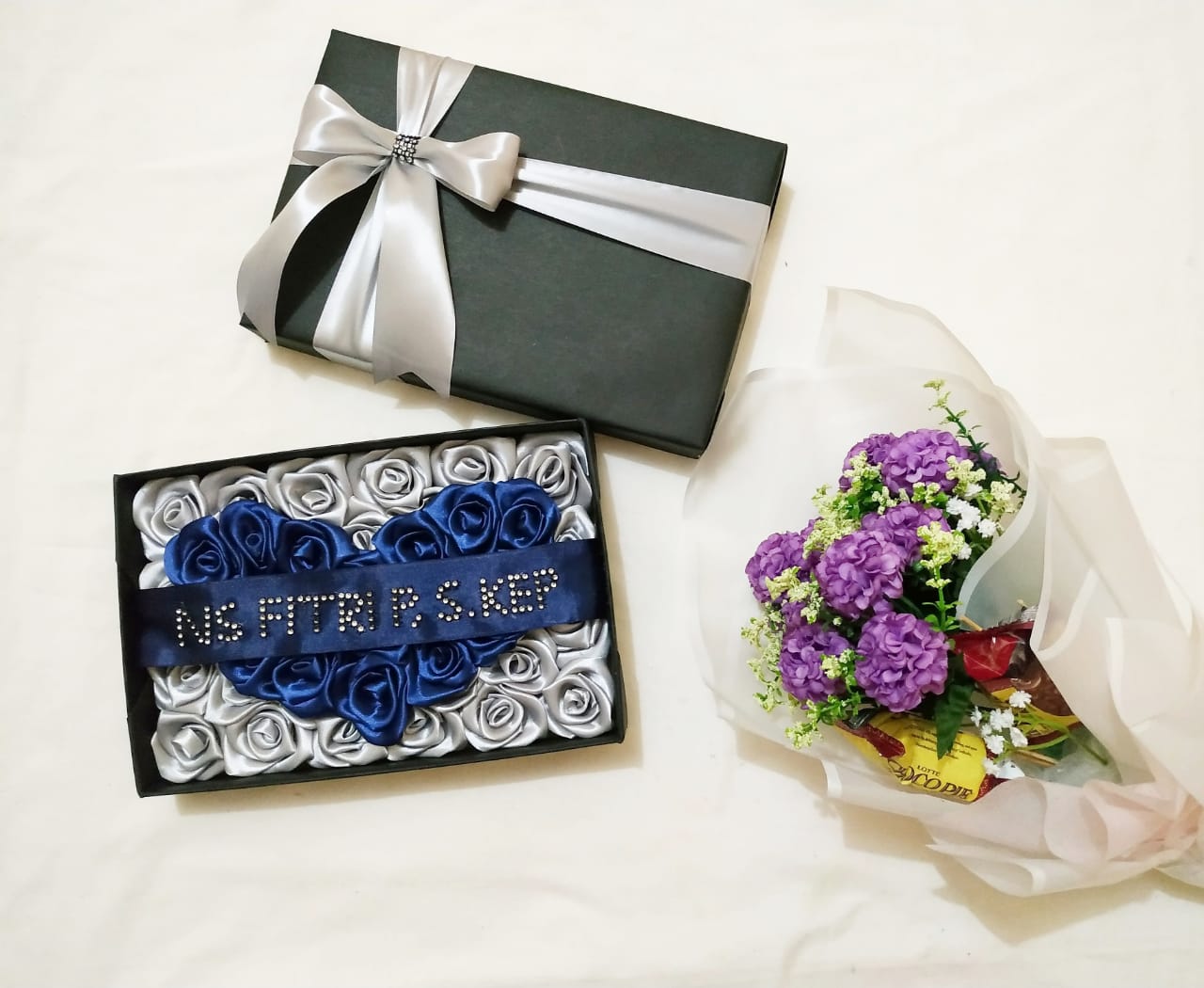 Bunga Wisuda Tangerang I Bunga Box FF30 - Jual bunga handmade