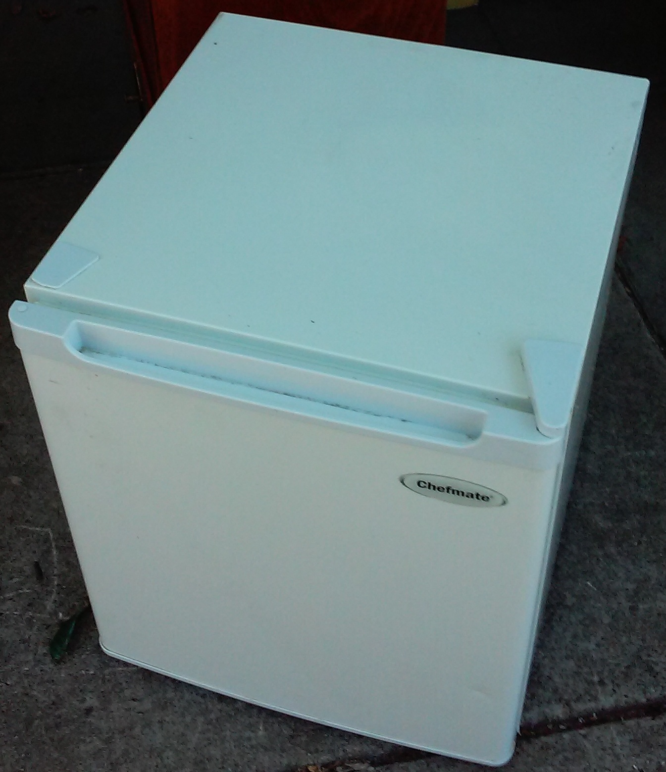 UHURU FURNITURE & COLLECTIBLES: SOLD - Chefmate Cube Fridge - $45