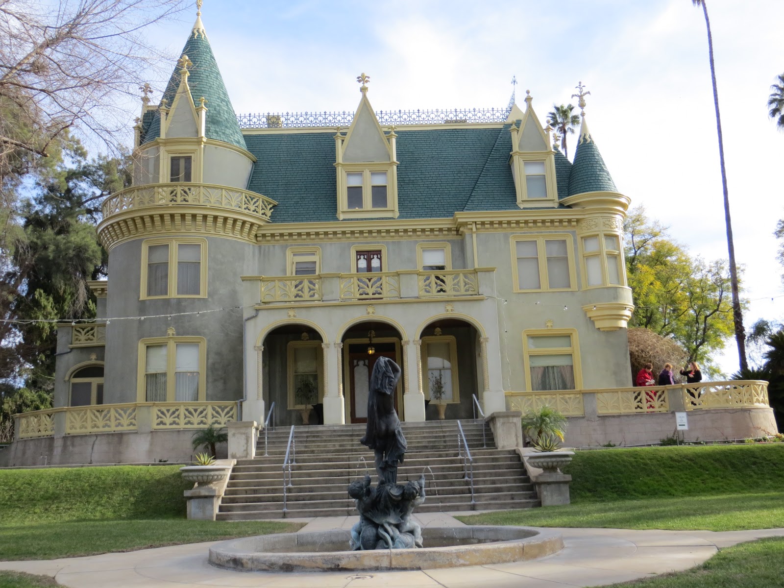 Sweetie Suz: The Kimberly Crest House