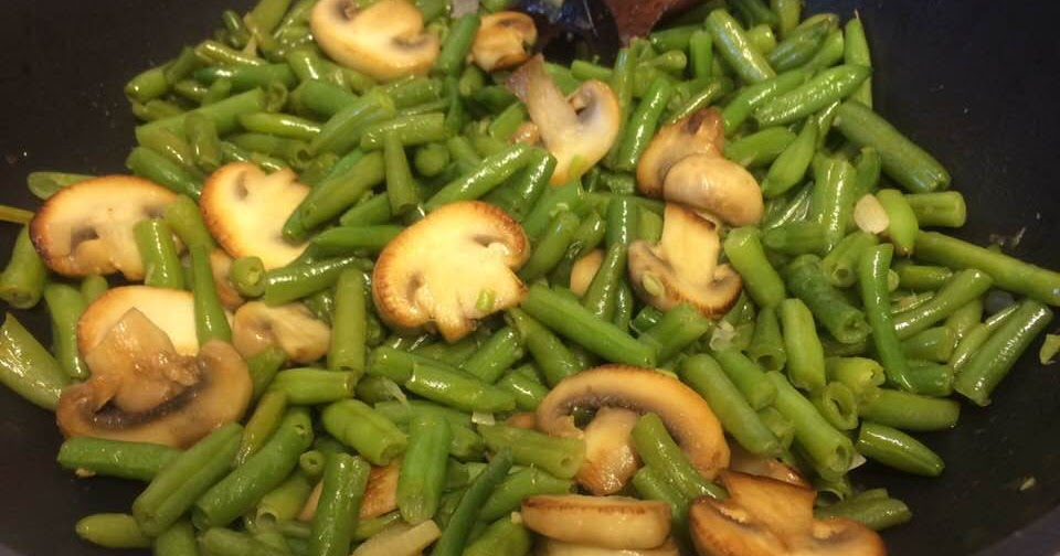 אין כמו מרק העוף של אמא שלי ..... Yummy Bites from Israeli Cuisine ...