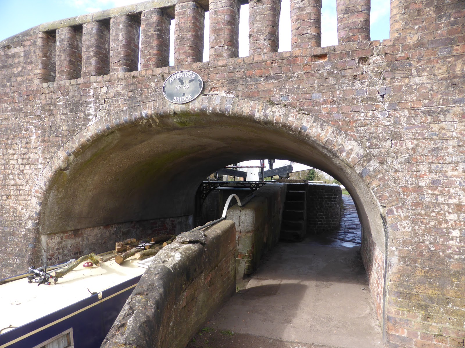 Narrowboat Chalkhill Blue - Locks: Locks: Staffordshire ...