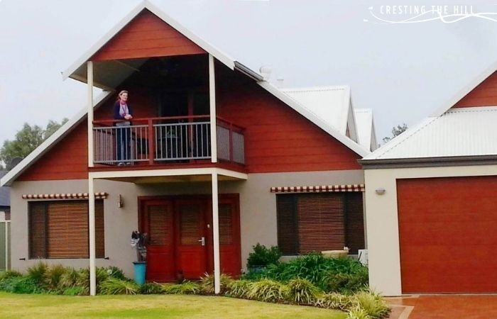 COUNTRY LIVING IN WESTERN AUSTRALIA - Cresting The Hill