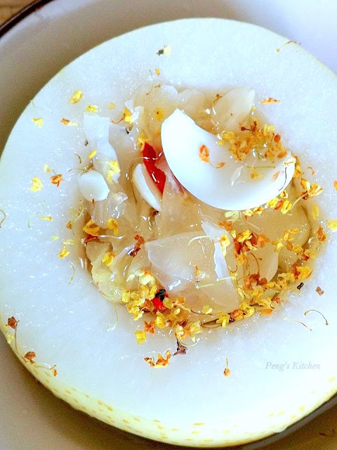 Peng's Kitchen: Steamed Snow Pear Dessert 冰糖银耳炖雪梨