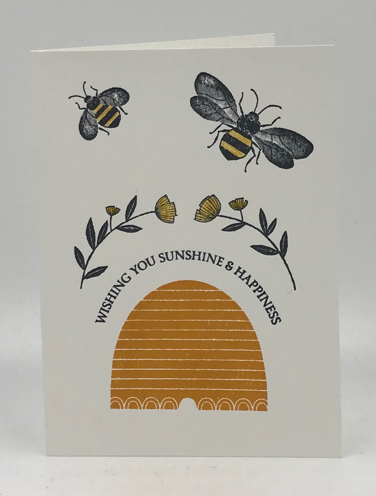JD Papercrafts: Simple Stamping Honey Bee Cards