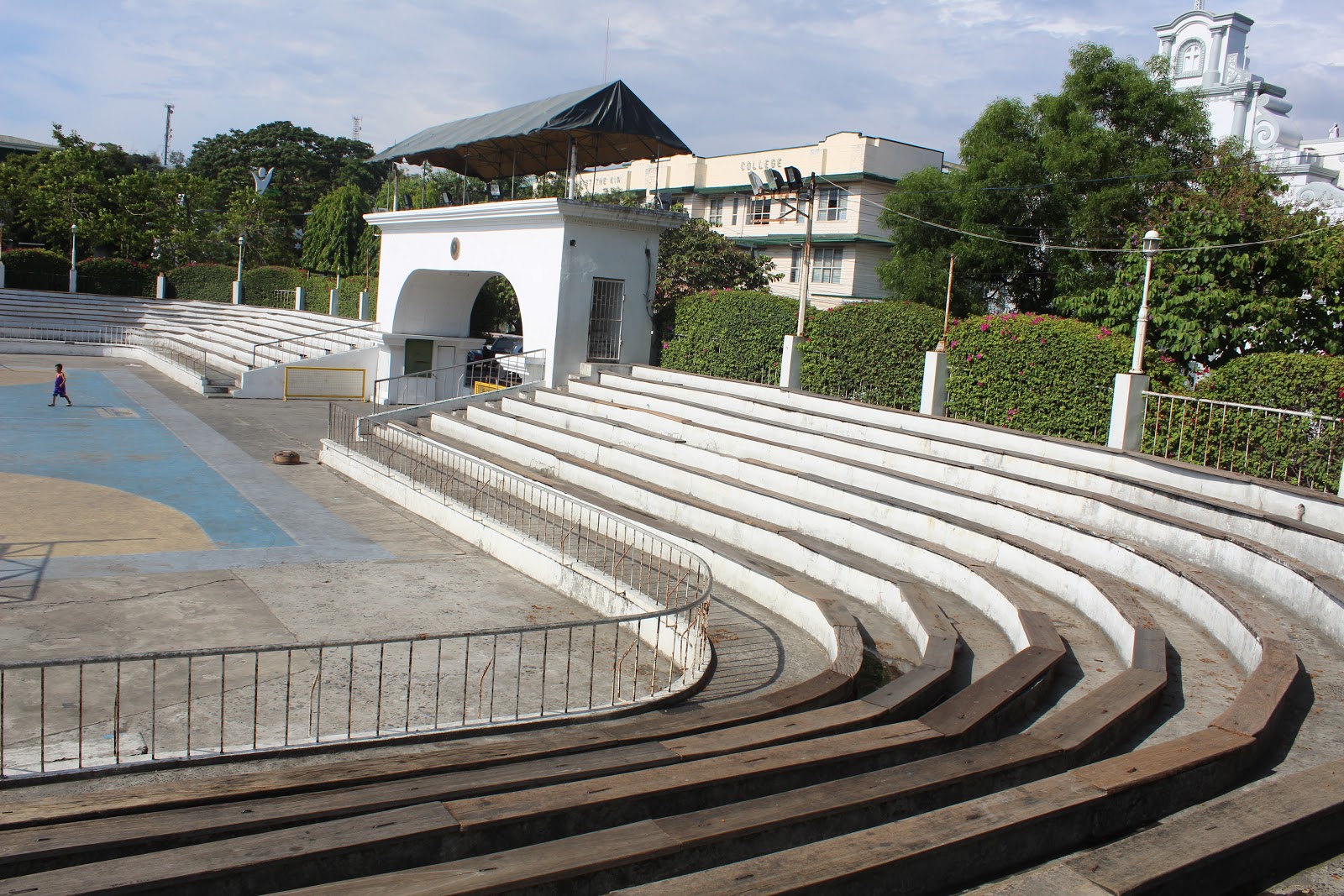 LEXICAL CROWN: SAN FERNANDO CITY TOUR (LA UNION)