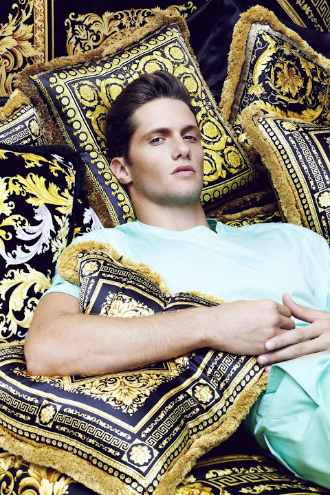 Elia Cometti by Giovanni Squatriti | ODDA | Homotography