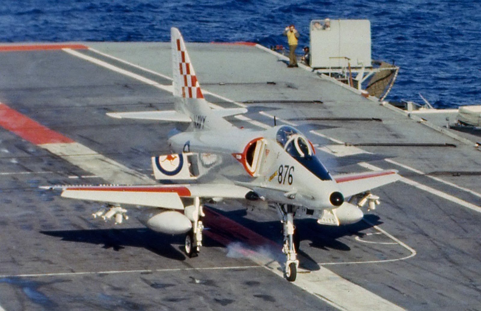 SI VIS PACEM, PARA BELLUM: Il Douglas A-4 Skyhawk, "falco del cielo" in ...