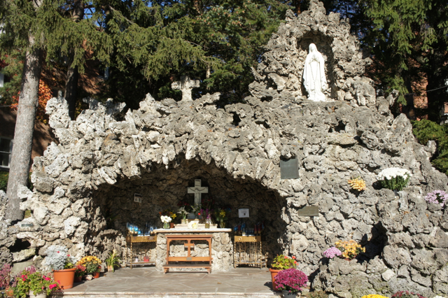 Michigan 1001 Daily Photo: Marian Grotto in Orchard Lake Village